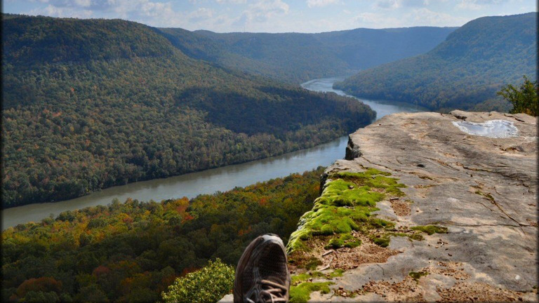 Tennessee River Gorge® Mountain Treehouse Offers Serenity & Relaxation ...