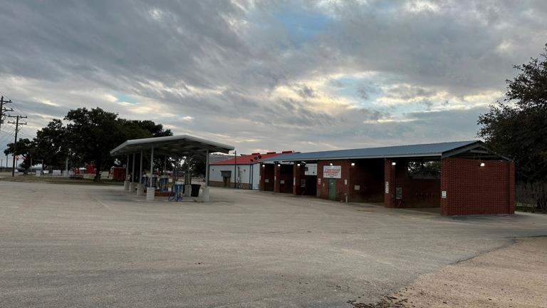 CrossRoads Valero - Convenience Store, Gas Station, Carwash in Bandera ...