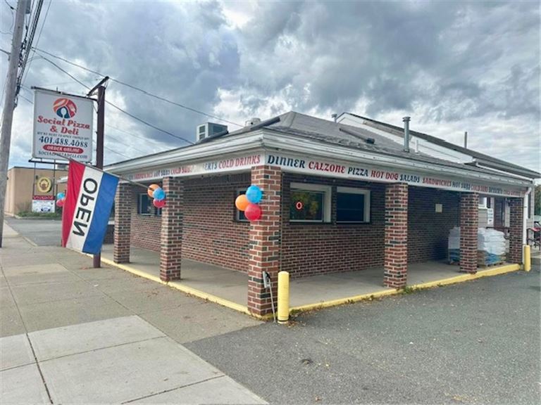 RI Pizzeria - Prime Downtown Woonsocket Location in Woonsocket, Rhode ...