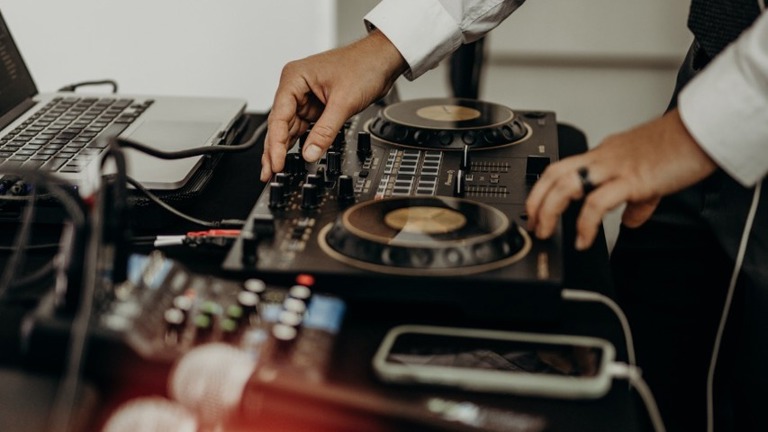 Reputable Wedding DJ in Goshen, Indiana - BizBuySell