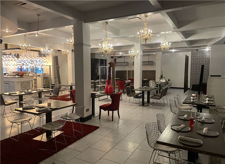 RARE / 5,295 SF 2nd gen. restaurant in Heart of River North for lease ...