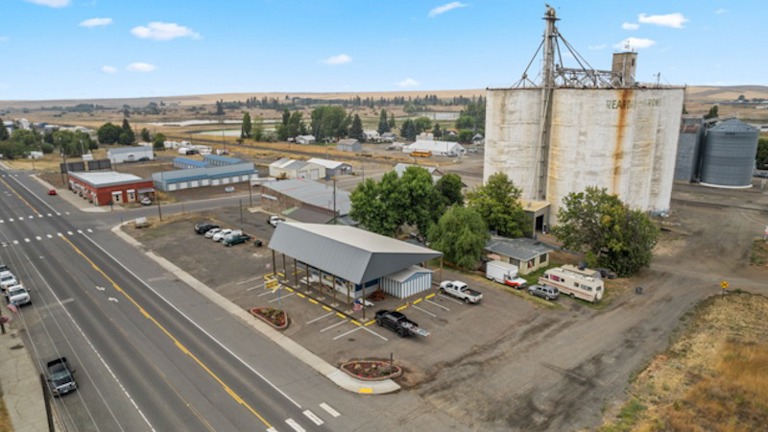 Step Back in Time and Savor the Flavor at Dean's Drive-In! in Reardan ...