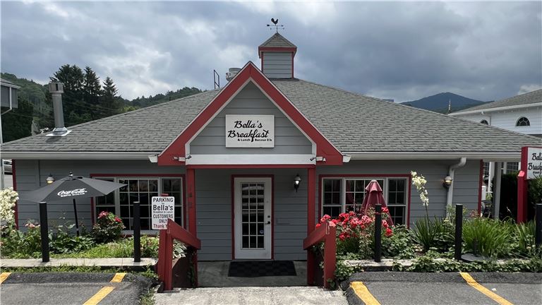 Bella's Breakfast & Lunch - historic downtown Banner Elk in Banner Elk ...