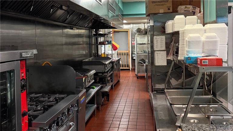 Low costs carryout restaurant with potential business opportunities in ...