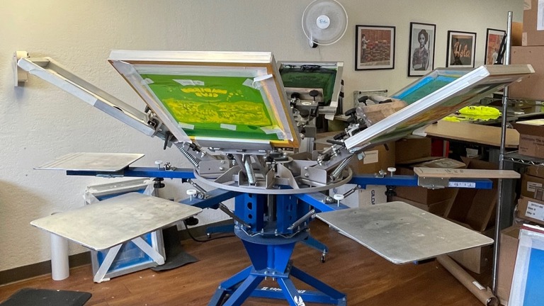 Modern Screen Printing, Heat Press & Engraving – High-End Equipment in ...