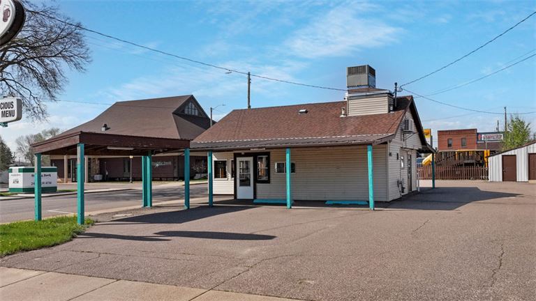 Northlakes Drive-In in Chetek, Wisconsin - BizBuySell
