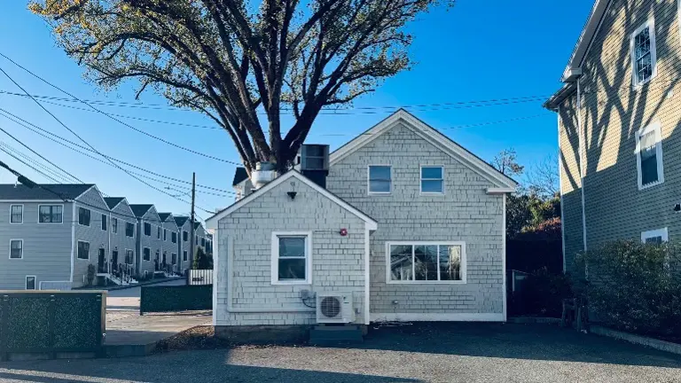 Turn Key Restaurant on Main Str East Greenwich in East Greenwich, Rhode ...
